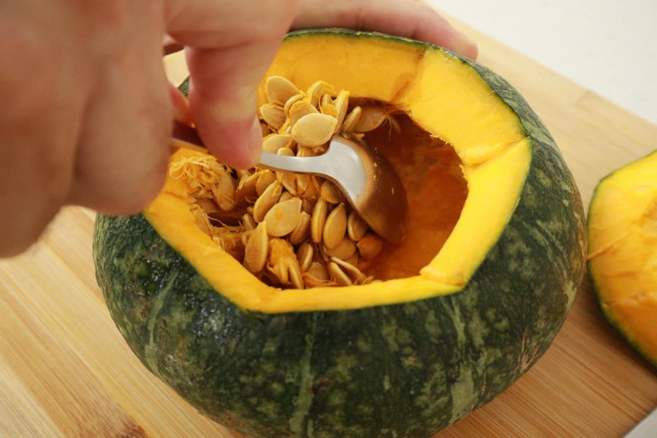 Sangkhaya Fak Thong - Thai Coconut Pumpkin Custard - Culinary Ambition