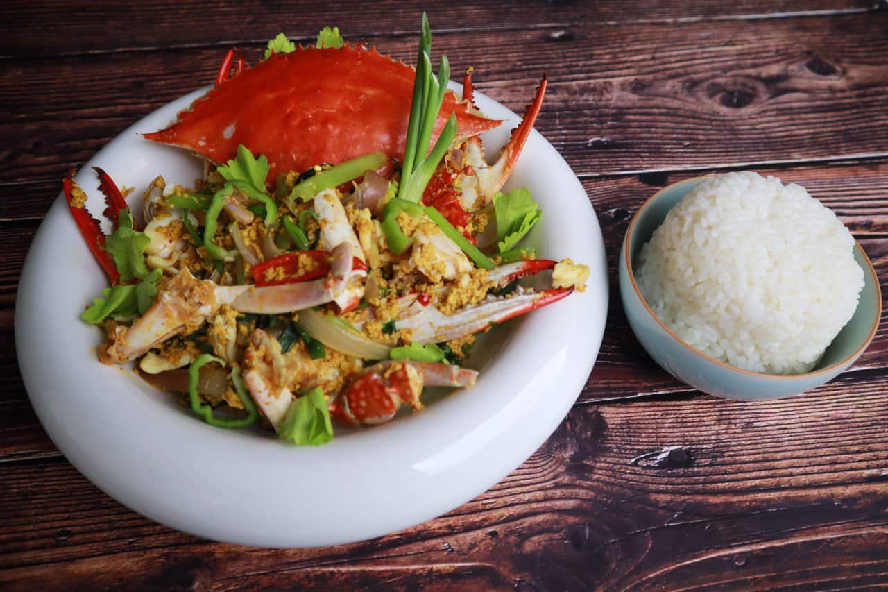 Stir Fried Blue Crab In Yellow Curry - Culinary Ambition