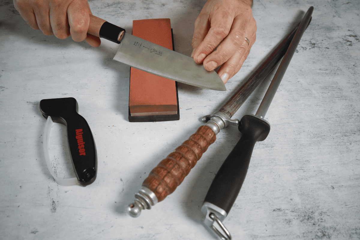 How To Keep Kitchen Knives Sharp